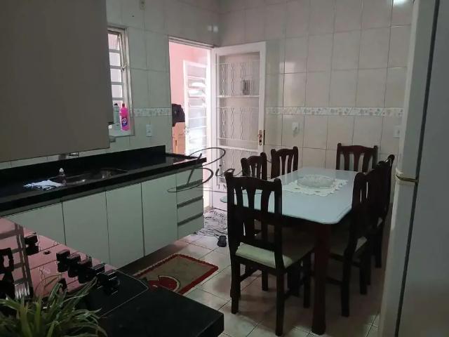 Casa / Sobrado para Venda em São José dos Campos/SP Jardim Satélite 2 Quartos