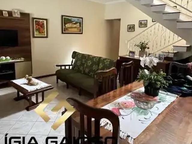 Casa / Sobrado para Venda em São José dos Campos/SP Jardim Satélite 4 Quartos