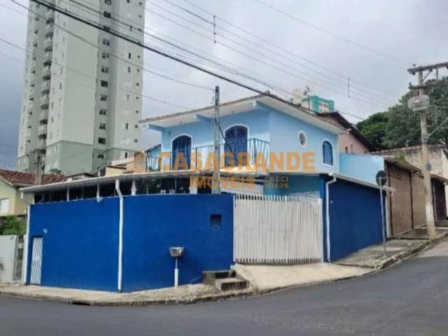 Casa / Sobrado para Venda em São José dos Campos/SP Jardim Uirá 5 Quartos