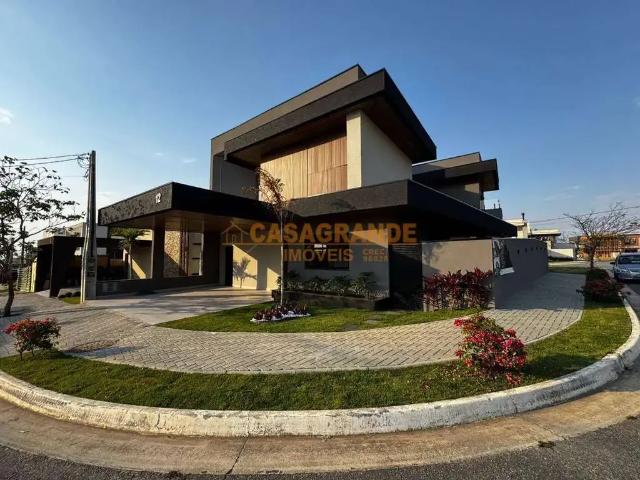 Casa / Sobrado para Venda em São José dos Campos/SP Loteamento Floresta 4 Quartos