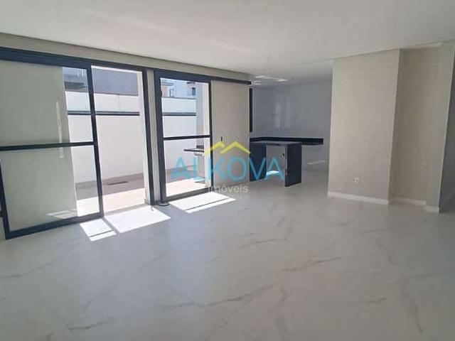 Casa / Sobrado para Venda em São José dos Campos/SP Loteamento Floresta 4 Quartos