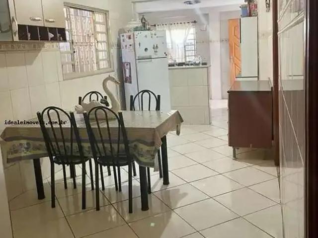 Casa / Sobrado para Venda em São José dos Campos/SP Monte Castelo 3 Quartos