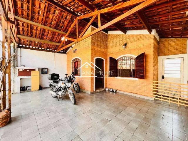 Casa / Sobrado para Venda em São José dos Campos/SP Monte Castelo 3 Quartos