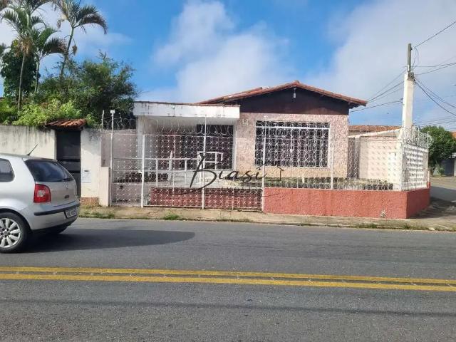 Casa / Sobrado para Venda em São José dos Campos/SP Monte Castelo 3 Quartos