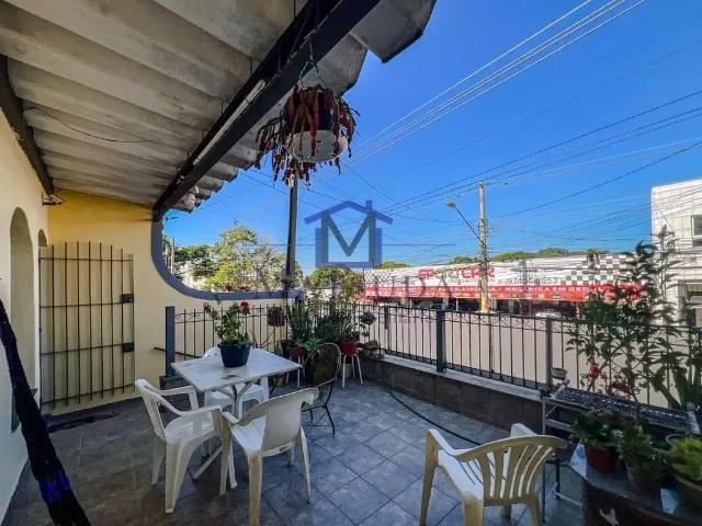 Casa / Sobrado para Venda em São José dos Campos/SP Monte Castelo 3 Quartos