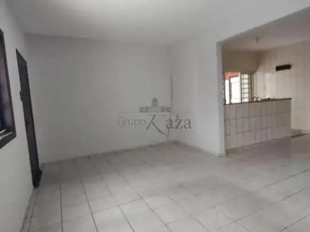 Casa / Sobrado para Venda em São José dos Campos/SP Santana 5 Quartos