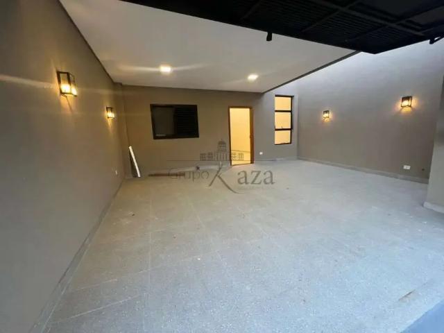 Casa / Sobrado para Venda em São José dos Campos/SP Portal dos Passaros 3 Quartos