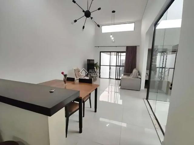 Casa / Sobrado para Venda em São José dos Campos/SP Portal dos Passaros 3 Quartos