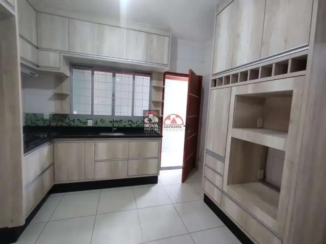 Casa / Sobrado para Venda em São José dos Campos/SP Parque Industrial 3 Quartos