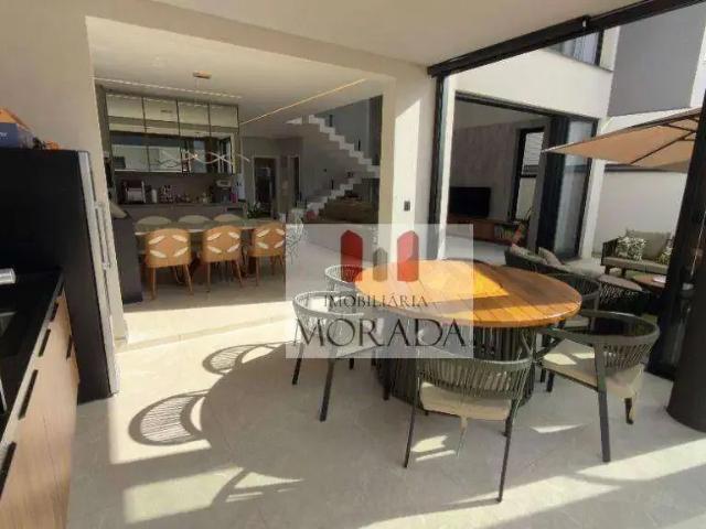 Casa / Sobrado para Venda em São José dos Campos/SP Recanto dos Eucaliptos 4 Quartos