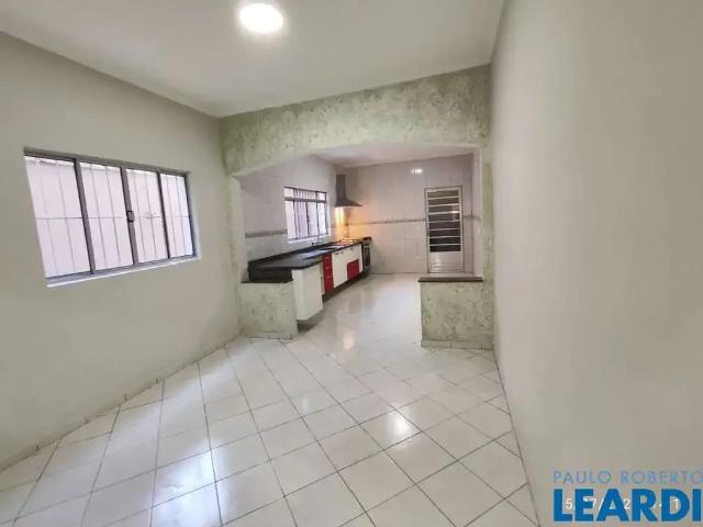 Casa / Sobrado para Venda em São José dos Campos/SP Residencial União 3 Quartos