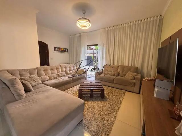 Casa / Sobrado para Venda em São José dos Campos/SP Residencial União 3 Quartos