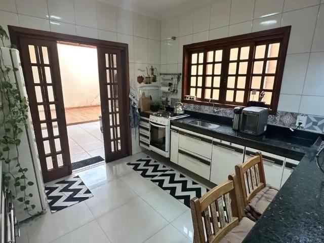 Casa / Sobrado para Venda em São José dos Campos/SP Residencial União