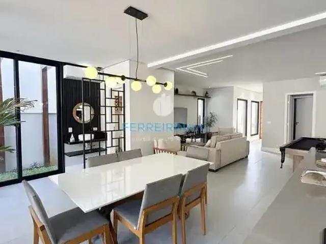 Casa / Sobrado para Venda em São José dos Campos/SP Urbanova 4 Quartos