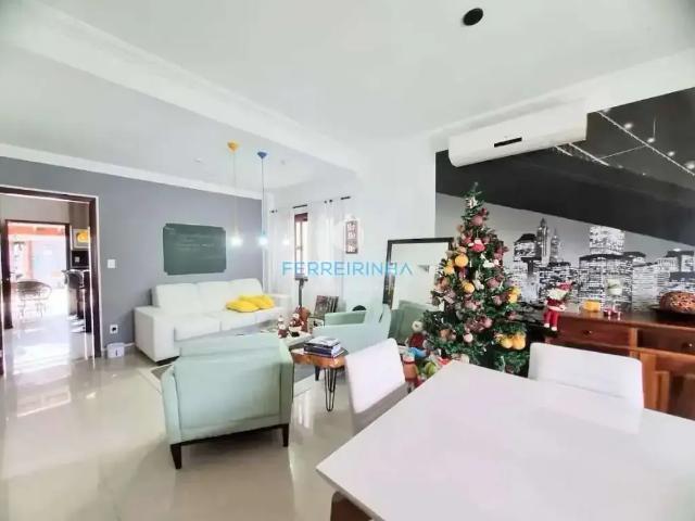 Casa / Sobrado para Venda em São José dos Campos/SP Urbanova 4 Quartos