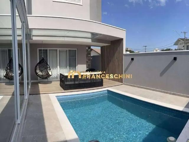 Casa / Sobrado para Venda em São José dos Campos/SP Urbanova 4 Quartos