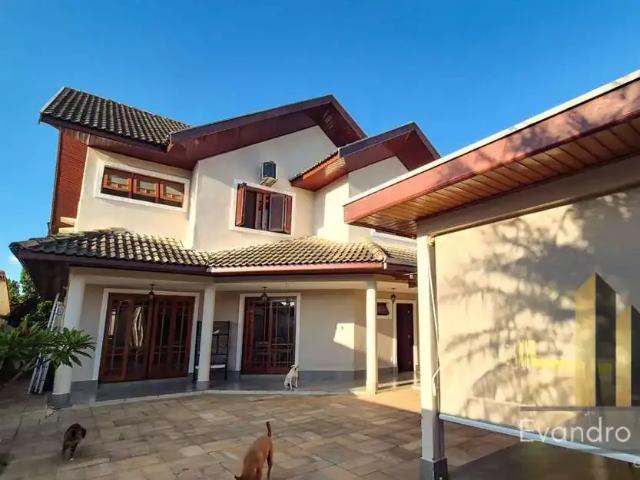 Casa / Sobrado para Venda em São José dos Campos/SP Urbanova 5 Quartos