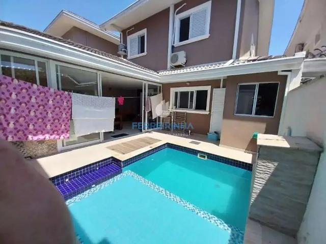 Casa / Sobrado para Venda em São José dos Campos/SP Urbanova 5 Quartos