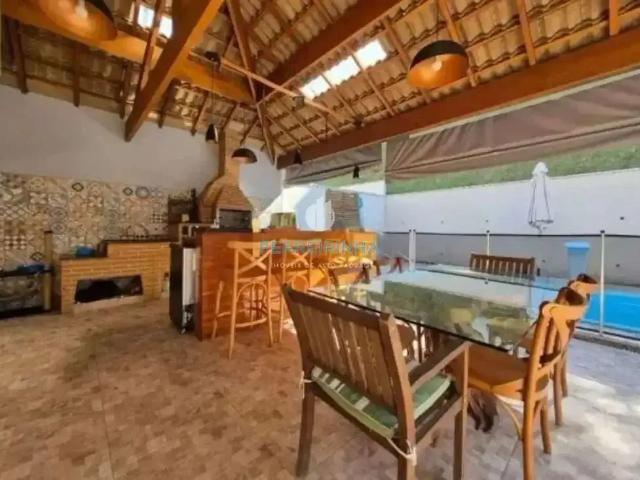 Casa / Sobrado para Venda em São José dos Campos/SP Urbanova IV A 4 Quartos