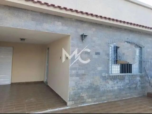 Casa / Sobrado para Venda em São José dos Campos/SP Vila Tatetuba 3 Quartos