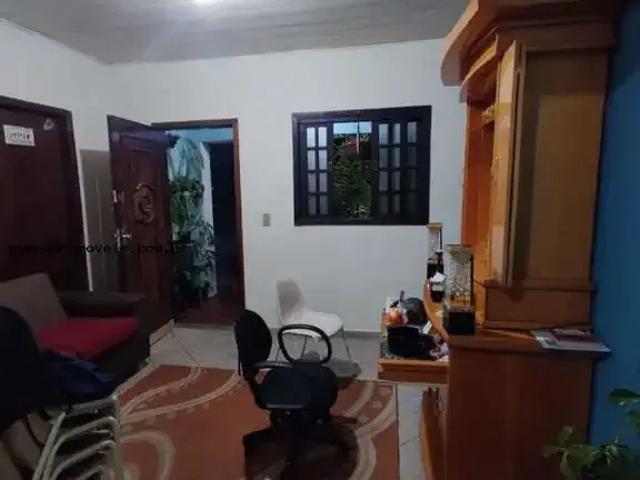 Casa / Sobrado para Venda em São José dos Campos/SP Vila Tatetuba 3 Quartos