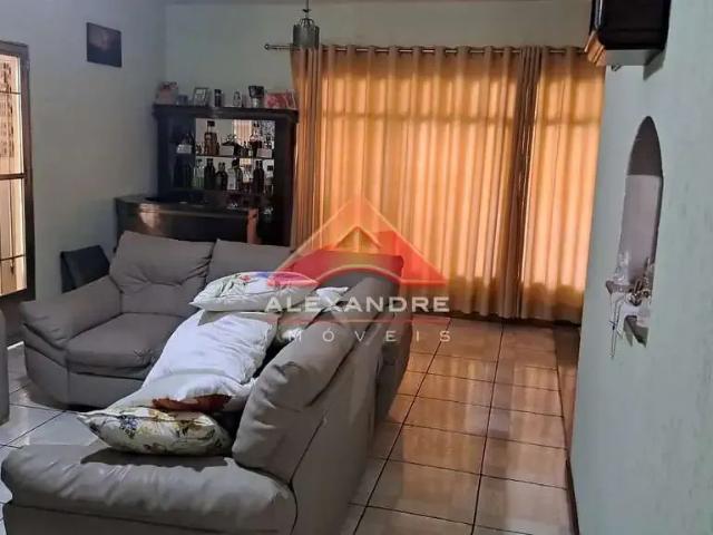 Casa / Sobrado para Venda em São José dos Campos/SP Vila Tatetuba 3 Quartos