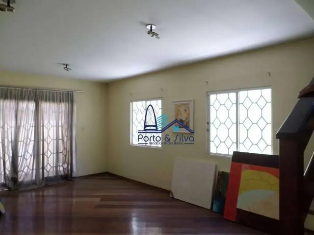 Casa / Sobrado para Venda em São José dos Campos/SP Vila Betânia 5 Quartos