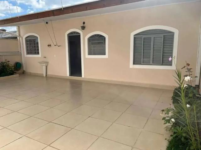 Casa / Sobrado para Venda em São José dos Campos/SP Vila Industrial 3 Quartos