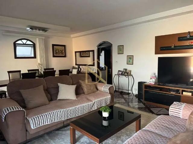 Casa / Sobrado para Venda em São José dos Campos/SP Vila Industrial 3 Quartos