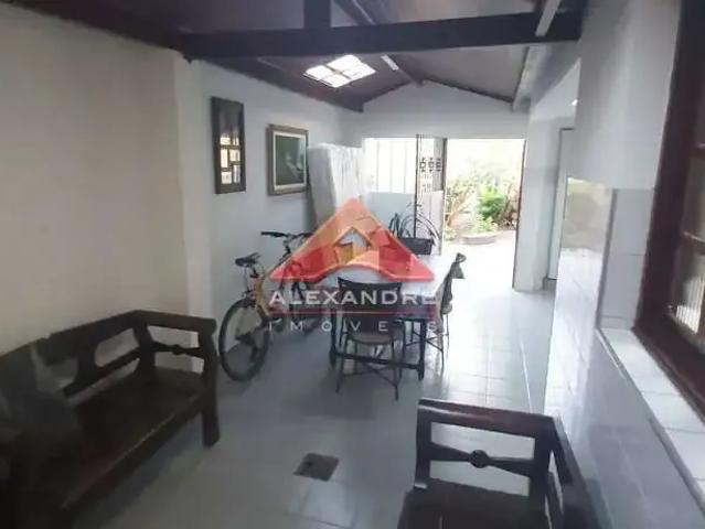 Casa / Sobrado para Venda em São José dos Campos/SP Vila Industrial 3 Quartos