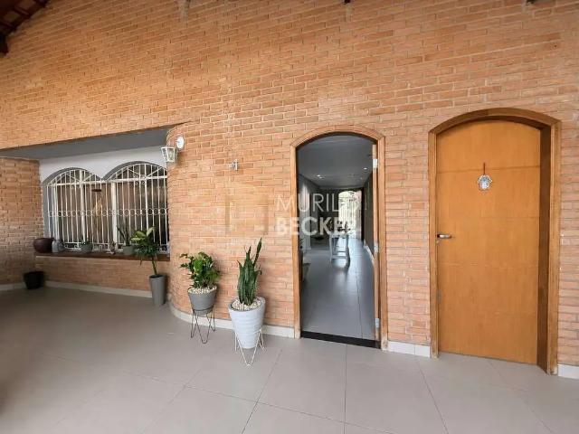 Casa / Sobrado para Venda em São José dos Campos/SP Vila Industrial 3 Quartos