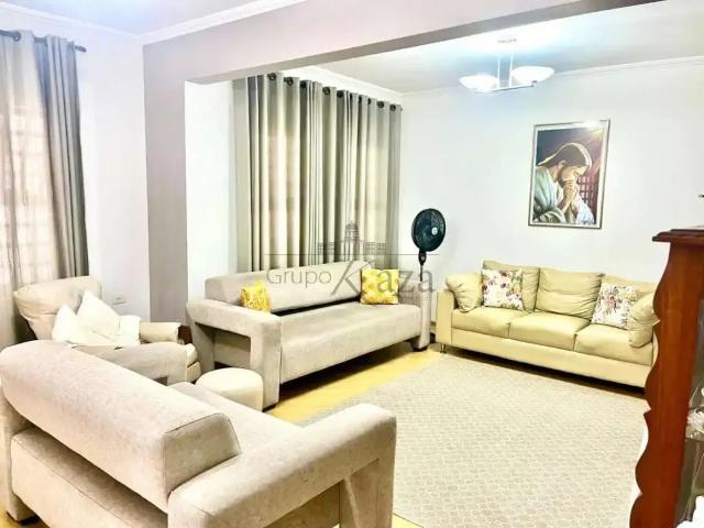 Casa / Sobrado para Venda em São José dos Campos/SP Vila Industrial 3 Quartos