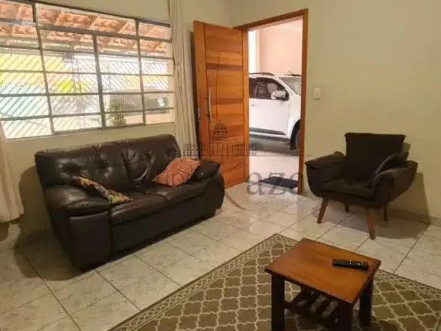 Casa / Sobrado para Venda em São José dos Campos/SP Vila Industrial 3 Quartos