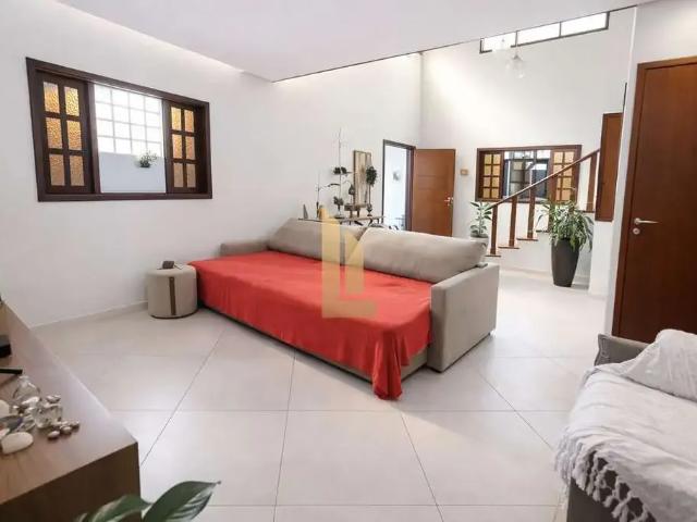 Casa / Sobrado para Venda em São José dos Campos/SP Vila Industrial 3 Quartos
