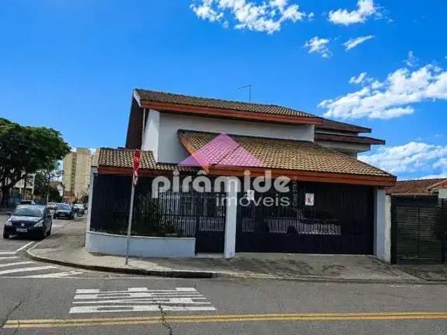 Casa / Sobrado para Venda em São José dos Campos/SP Vila Industrial 4 Quartos