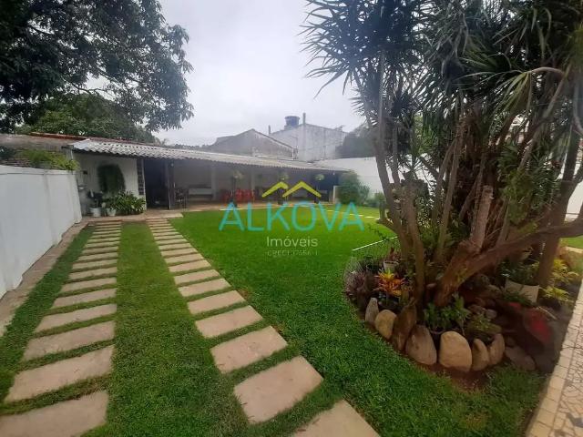 Casa / Sobrado para Venda em São José dos Campos/SP Vila Maria 5 Quartos