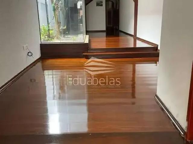 Casa / Sobrado para Venda em São José dos Campos/SP Vila Mascarenhas Ferraz 4 Quartos