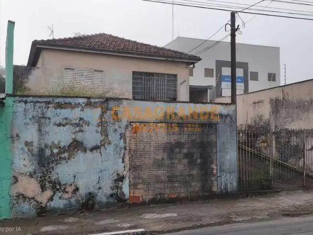 Casa / Sobrado para Venda em São José dos Campos/SP Vila Rossi 6 Quartos