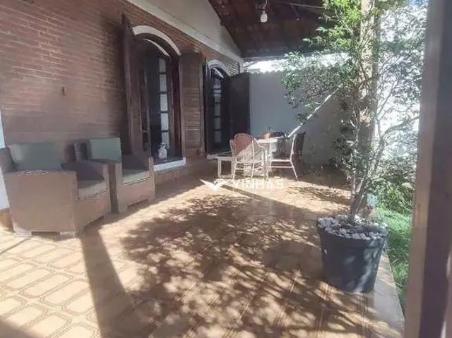 Casa / Sobrado para Venda em São José dos Campos/SP Vila Rossi 8 Quartos