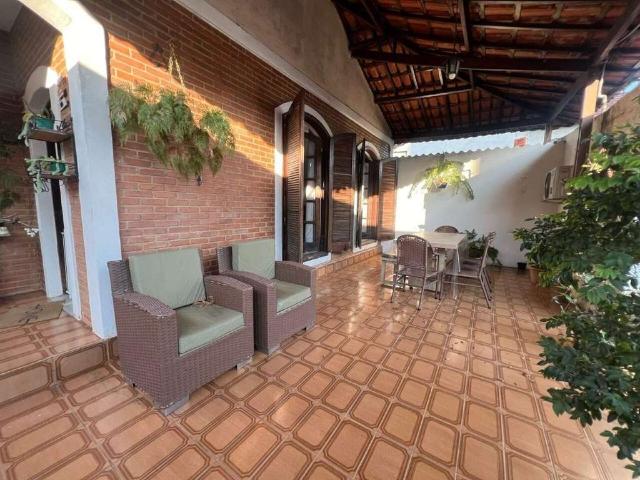 Casa / Sobrado para Venda em São José dos Campos/SP Vila Rossi 8 Quartos