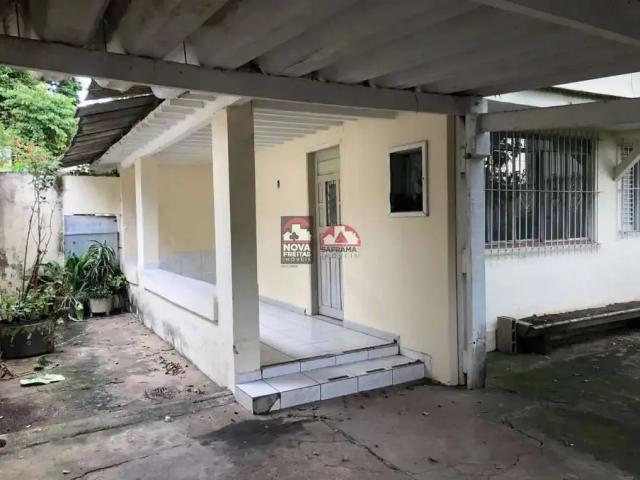 Casa / Sobrado para Venda em São José dos Campos/SP Vila Rubi 4 Quartos