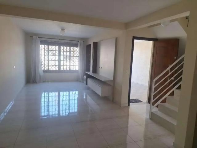 Casa / Sobrado para Venda em São José dos Pinhais/PR Ouro Fino 4 Quartos