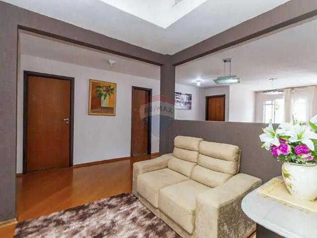Casa / Sobrado para Venda em São José dos Pinhais/PR Aviação 4 Quartos