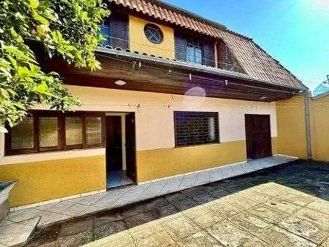 Casa / Sobrado para Venda em São José dos Pinhais/PR Aviação 4 Quartos
