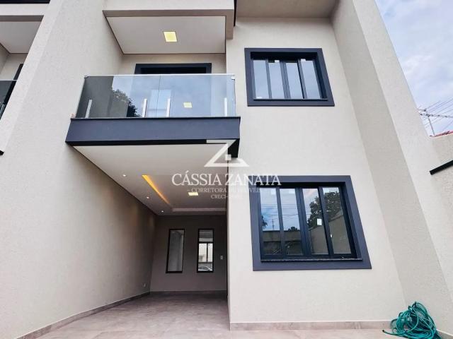 Casa / Sobrado para Venda em São José dos Pinhais/PR Aviação 3 Quartos