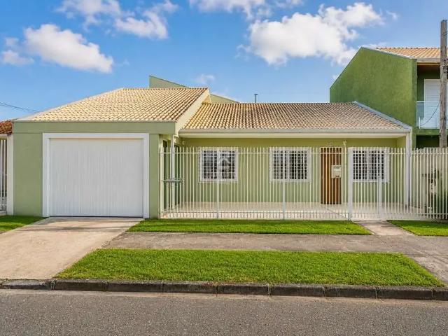 Casa / Sobrado para Venda em São José dos Pinhais/PR Afonso Pena 3 Quartos
