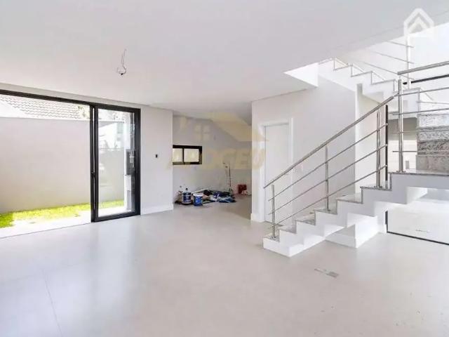 Casa / Sobrado para Venda em São José dos Pinhais/PR Afonso Pena 3 Quartos