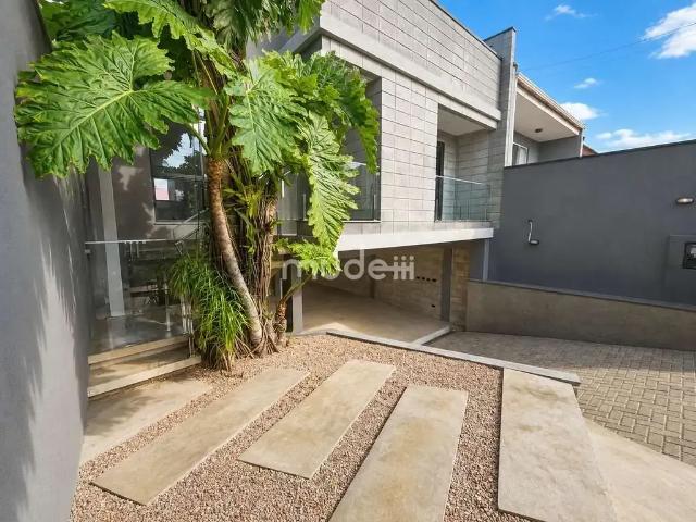 Casa / Sobrado para Venda em São José dos Pinhais/PR Afonso Pena 5 Quartos