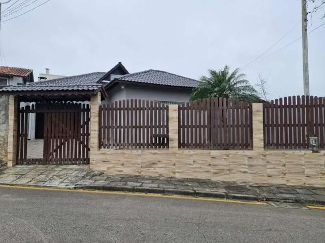 Casa / Sobrado para Venda em São José dos Pinhais/PR Águas Belas 3 Quartos