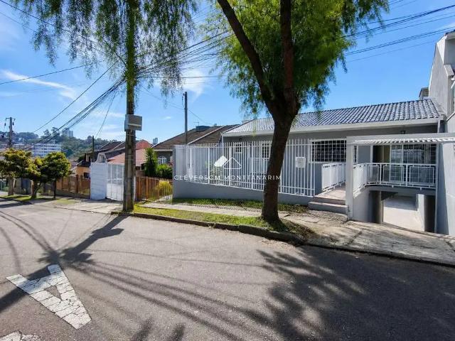 Casa / Sobrado para Venda em São José dos Pinhais/PR Aristocrata 3 Quartos